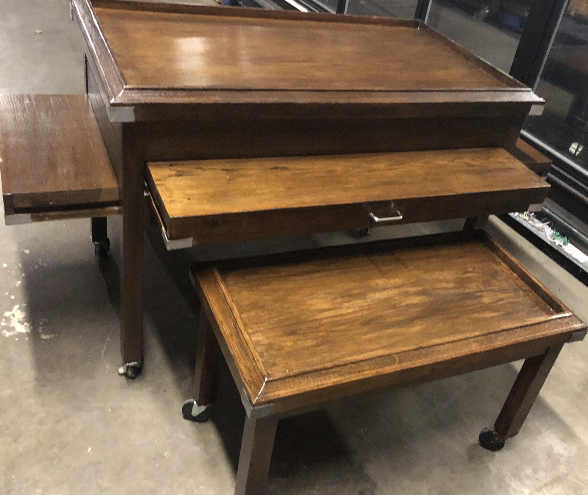 Wooden Expandable Merchandise Table - RAC Sales And Service