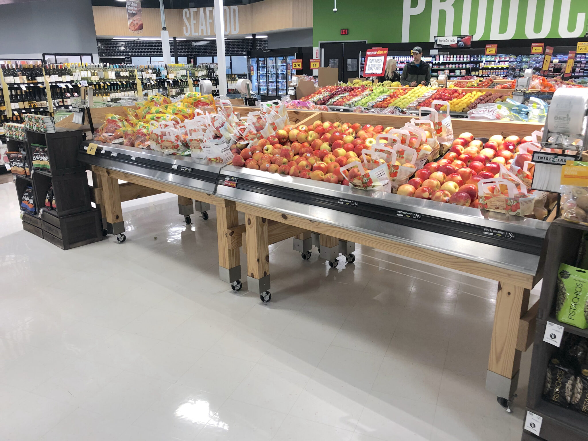 6'x3' Adjustable Heavy Duty produce tables. - RAC Sales And Service